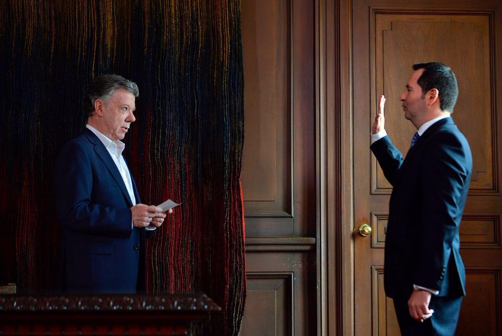 Jorge Fernando Perdomo se posesiona como nuevo Fiscal General encargado ...