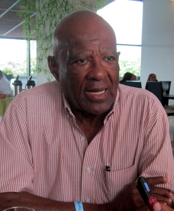 Sigan siendo felices, Édgar les dice - Canal 1