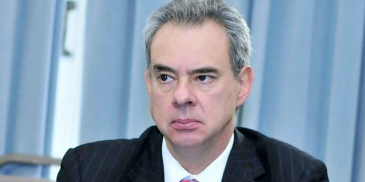 Caso Fidupetrol: abogado de la firma Rodrigo Escobar Gil fue absuelto ...