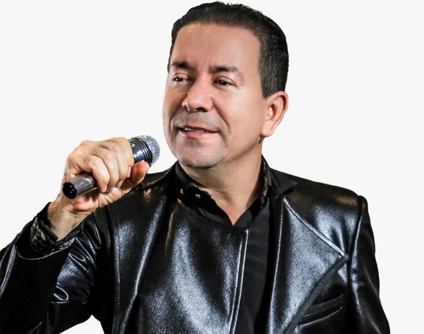 Nos subimos al bus del cantante Orlando López - Canal 1