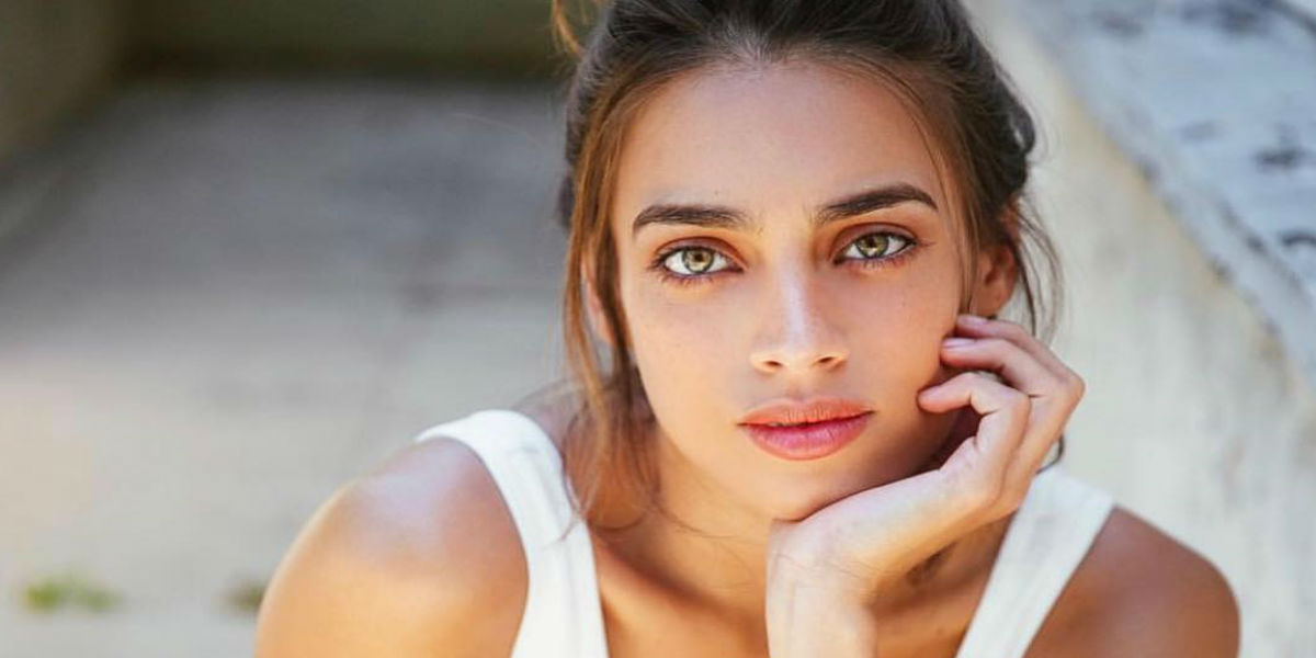 La actriz y modelo Laura Archbold triunfa en el exterior - Canal 1