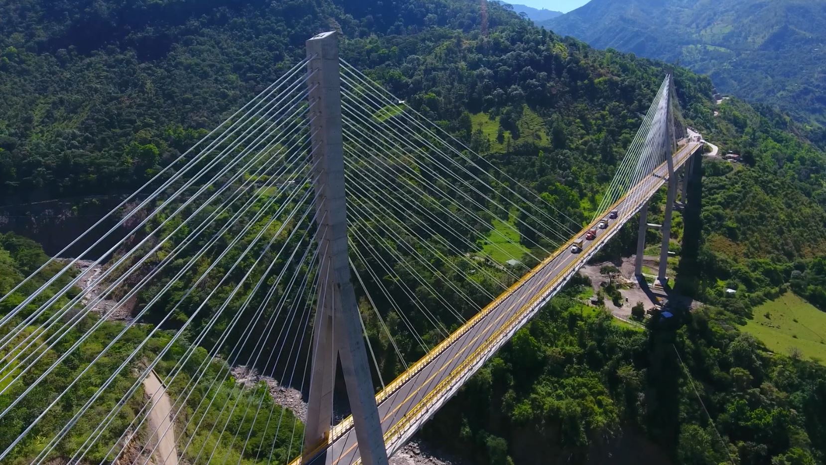 Pliego de cargos a supervisor e interventora de contrato de ...