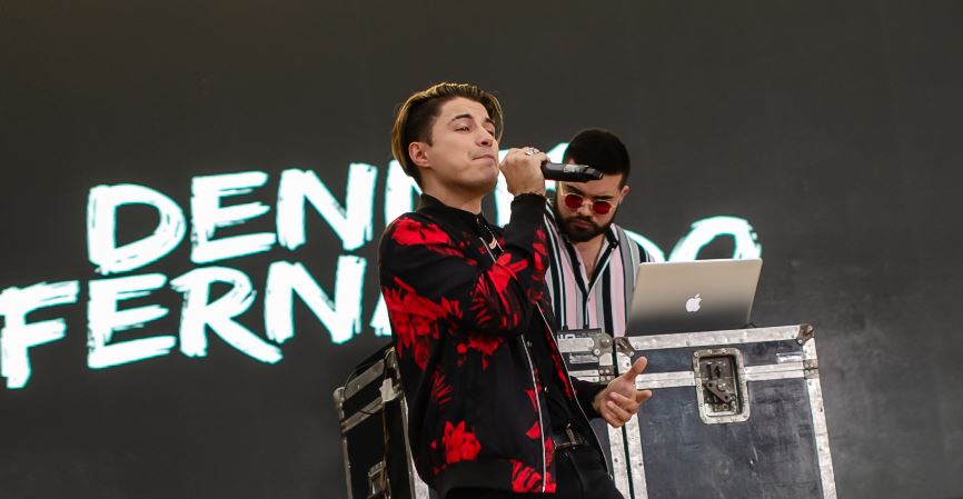 ¿Por qué Dennis Fernando no utiliza un nombre artístico sino el de pila ...