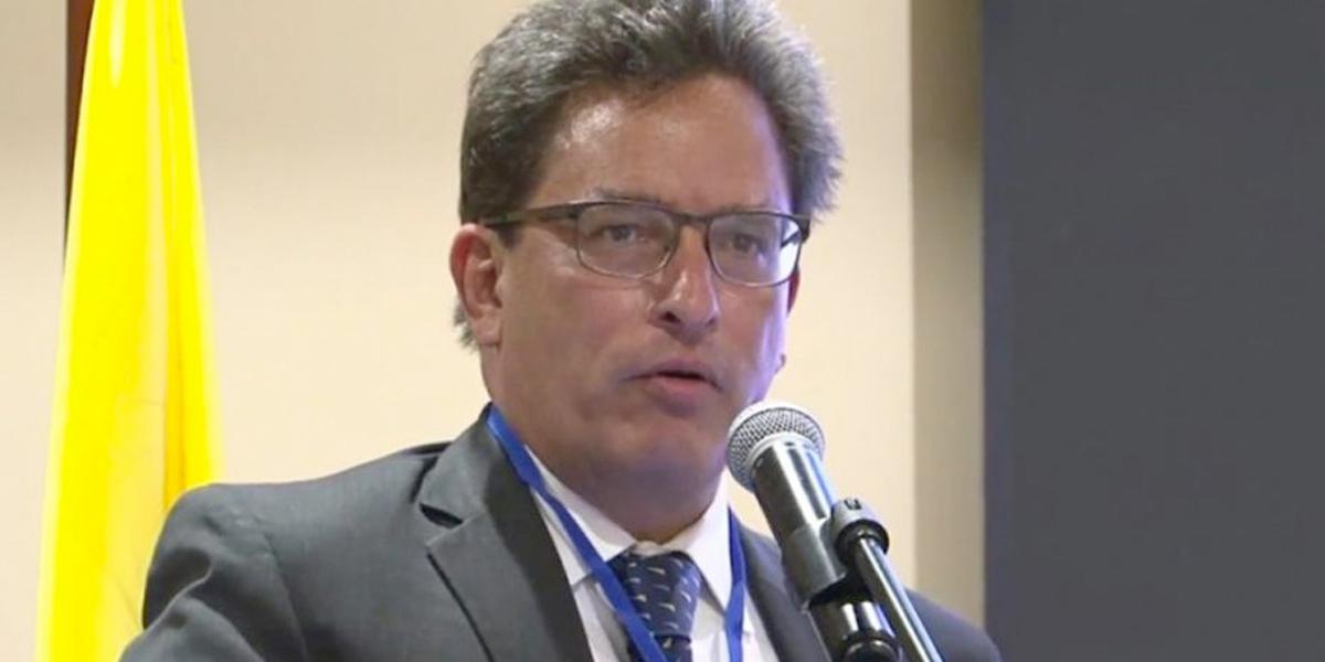 MinHacienda Alberto Carrasquilla rebaja pronóstico de crecimiento para ...