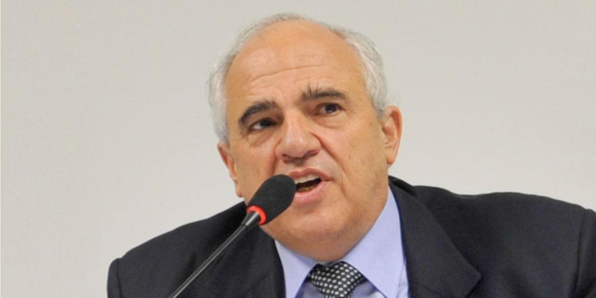 Samper denuncia que hackearon su cuenta en Facebook - Canal 1