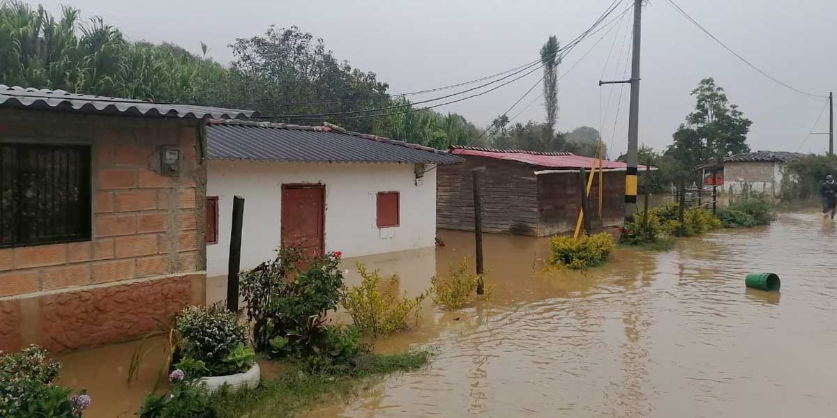 99 municipios en alerta roja por riesgo de inundaciones - Canal 1