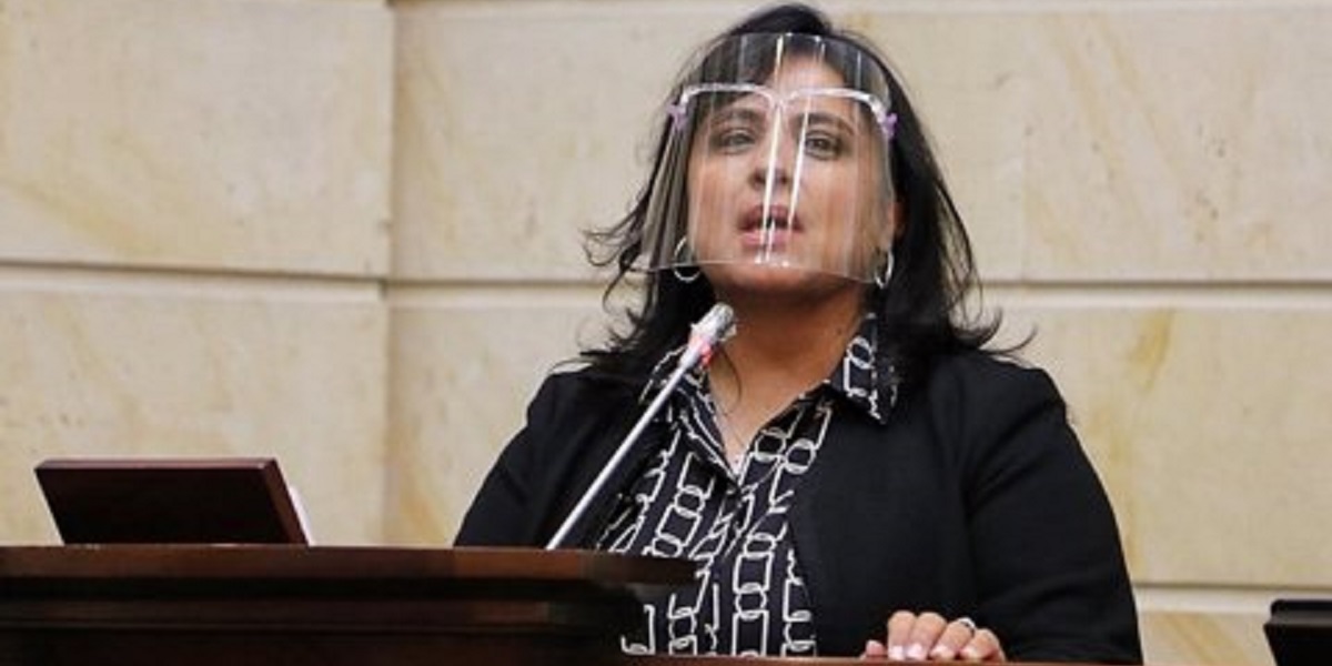 Paola Andrea Meneses es elegida nueva magistrada de la Corte ...