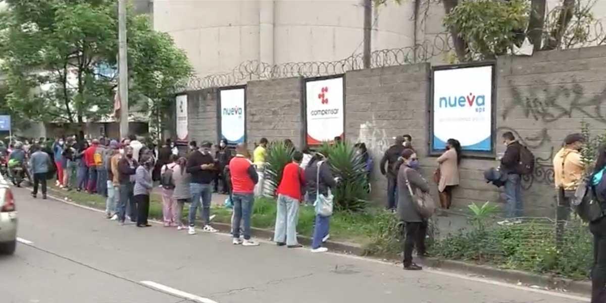 Largas filas en inicio de vacunación sin cita - Canal 1