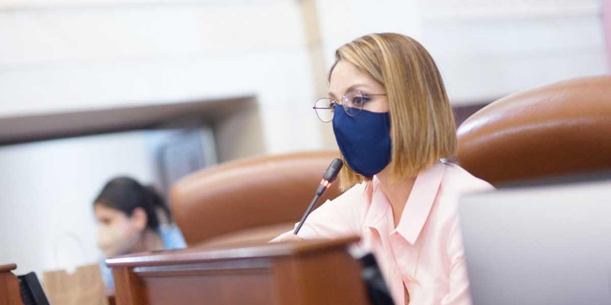 Jennifer Arias niega plagio y le pide al Externado demostrarlo - Canal 1