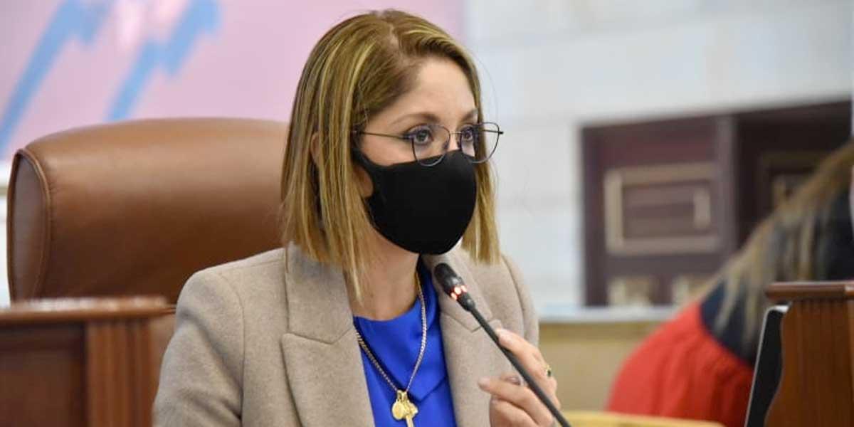 "La universidad no me escuchó, no cometí plagio": Jennifer Arias - Canal 1