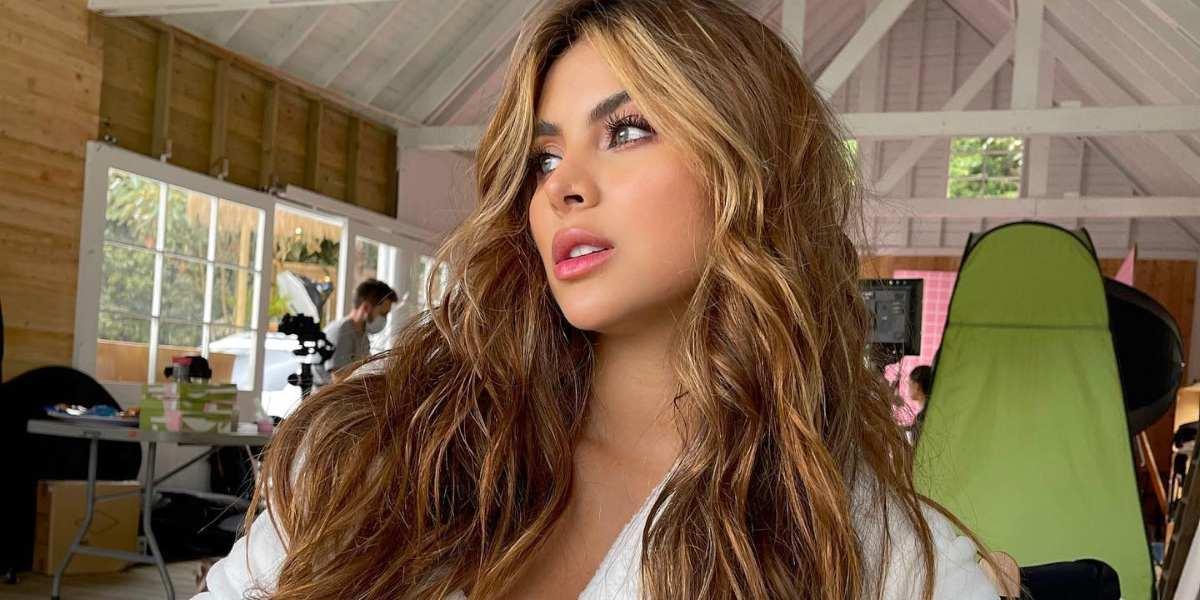 Laura Sánchez video dándole cerveza a un mico en la playa - Canal 1