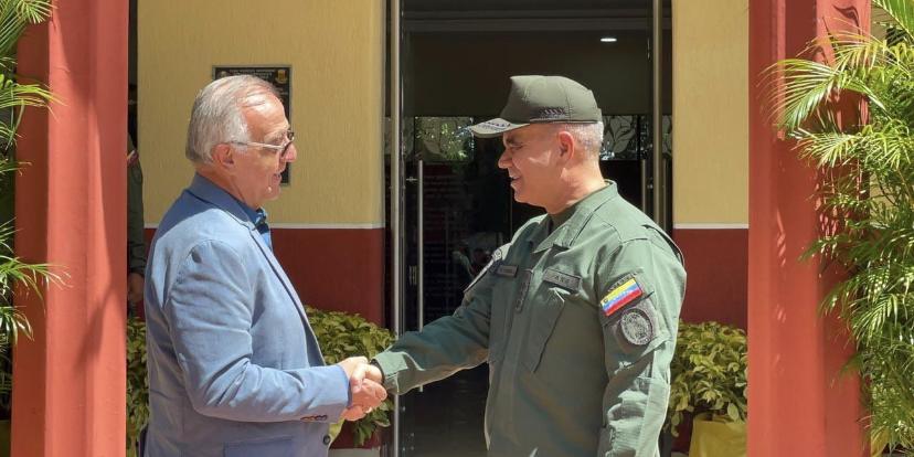 Reunión entre MinDefensa Colombia y MinDefensa Venezuela - Canal 1