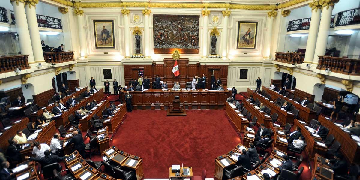 Congreso de Perú aprueba adelanto de elecciones para abril de 2024 ...