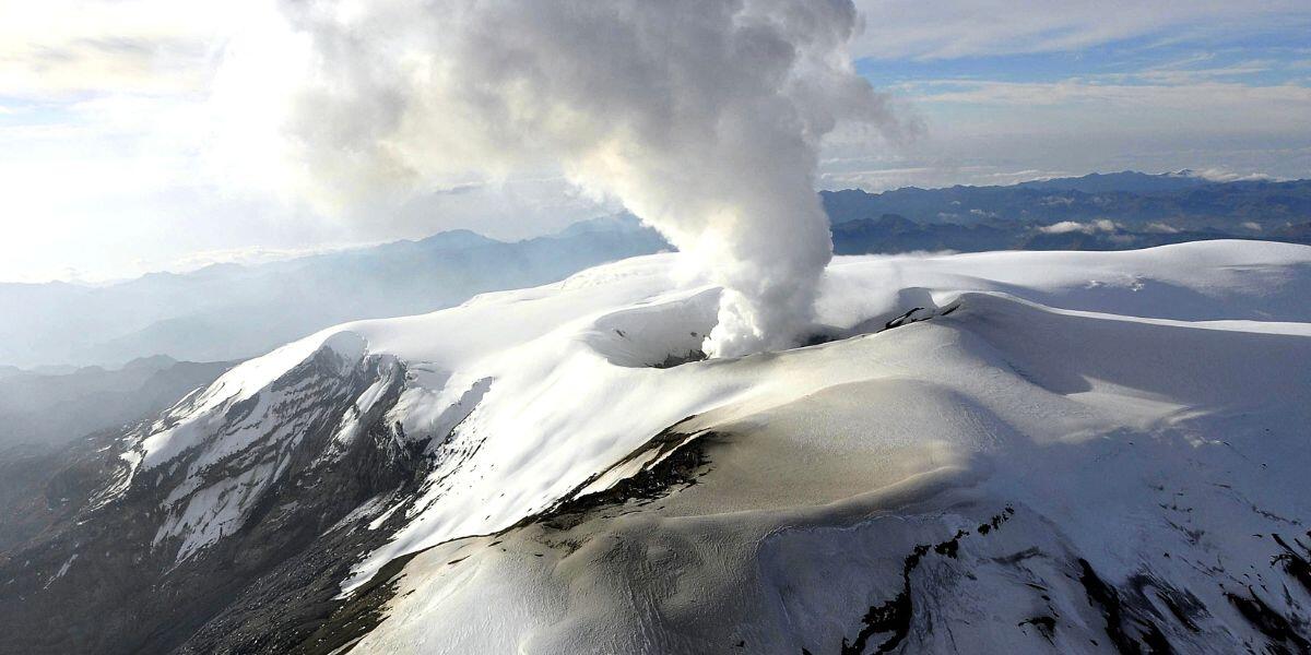 Volcán Nevado del Ruiz, la historia del llamado "león dormido" - Canal 1