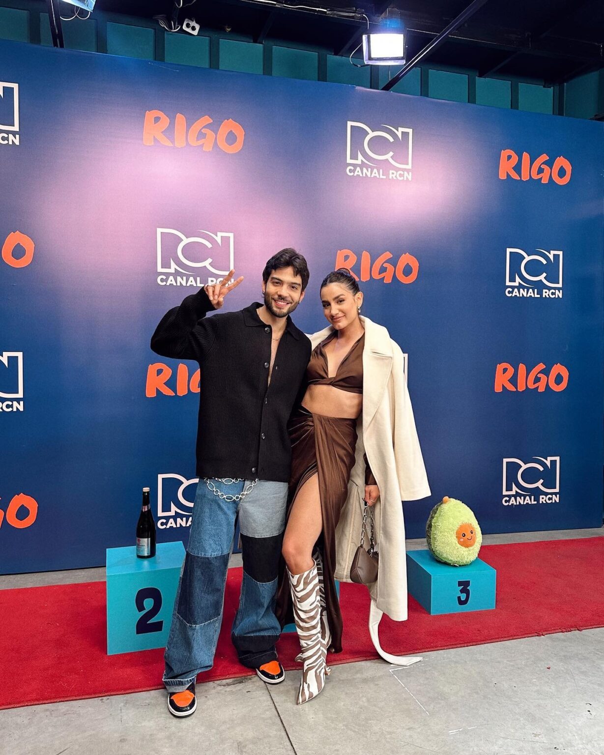 Los actores de ‘Rigo’ que son pareja en la vida real - Canal 1