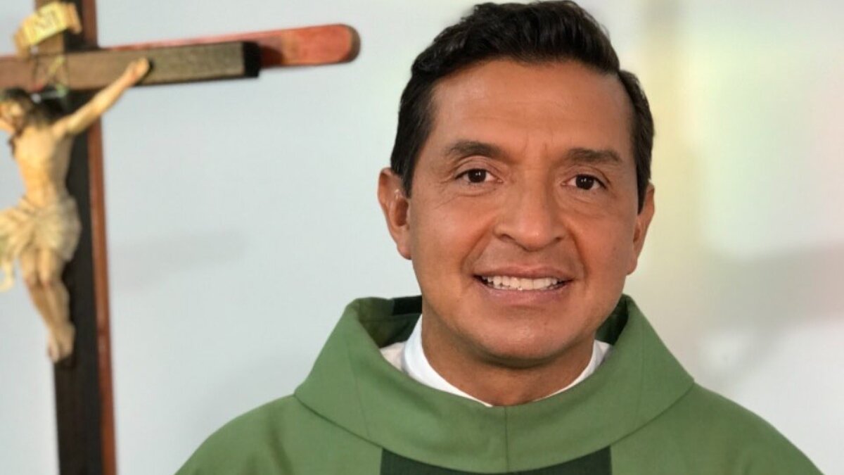 El padre ‘Chucho’ dice que se va de Colombia por amenazas: “Debo ir a ...