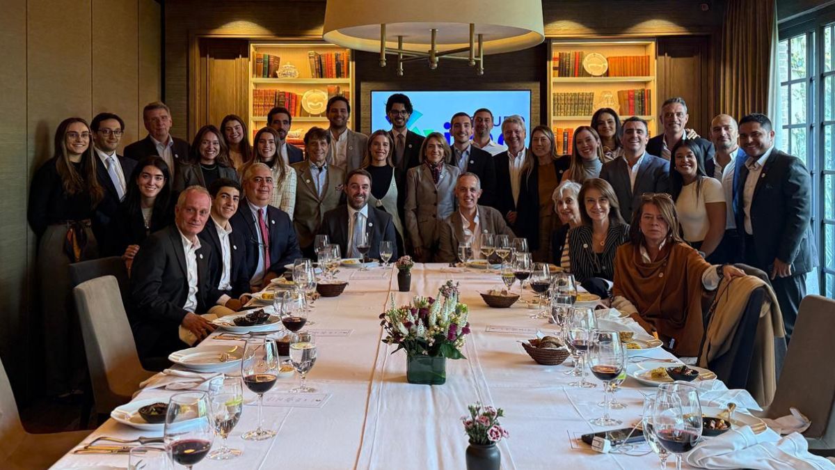 Grupo ilao se convierte en uno de los mayores distribuidores de seguros - Canal 1